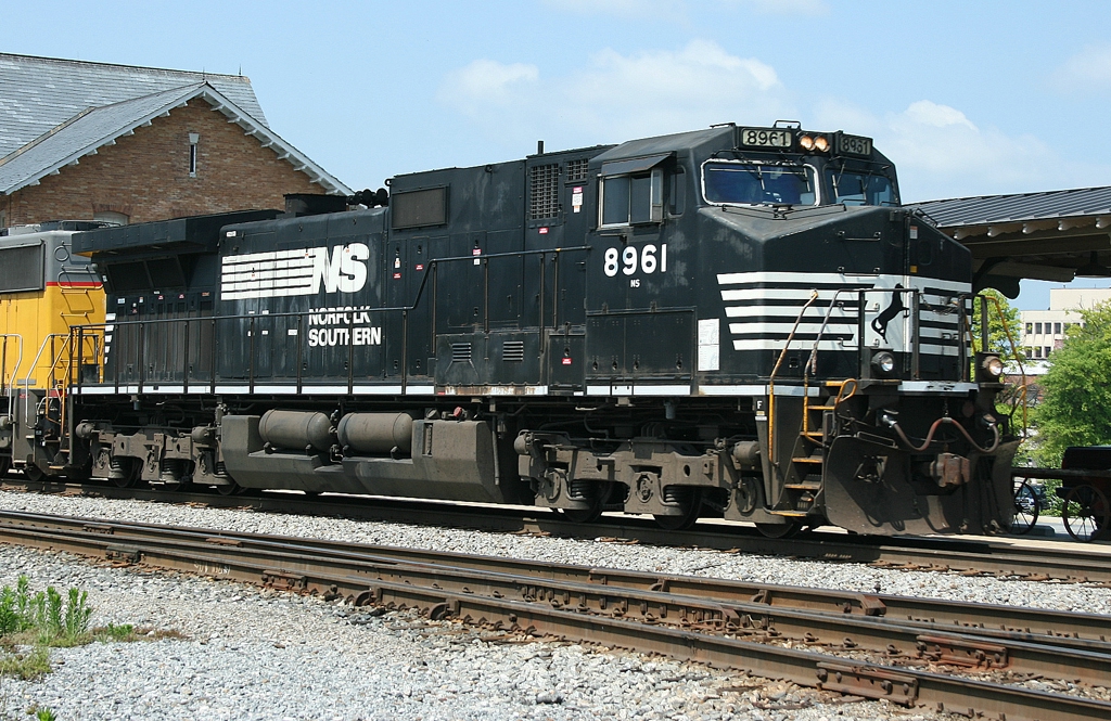 NS 8961
